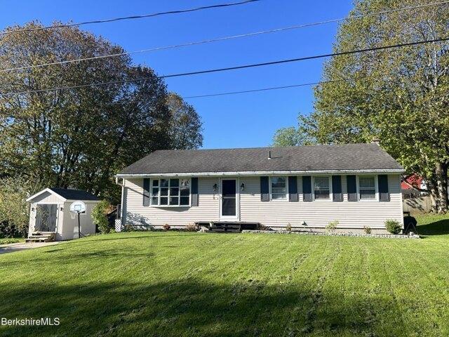 3 bedroom, Dalton MA 01226 102343694