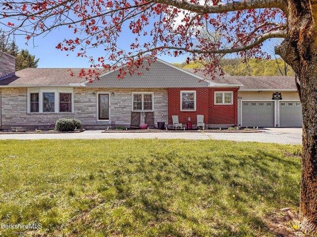 3 bedroom, Dalton MA 01226 102822596