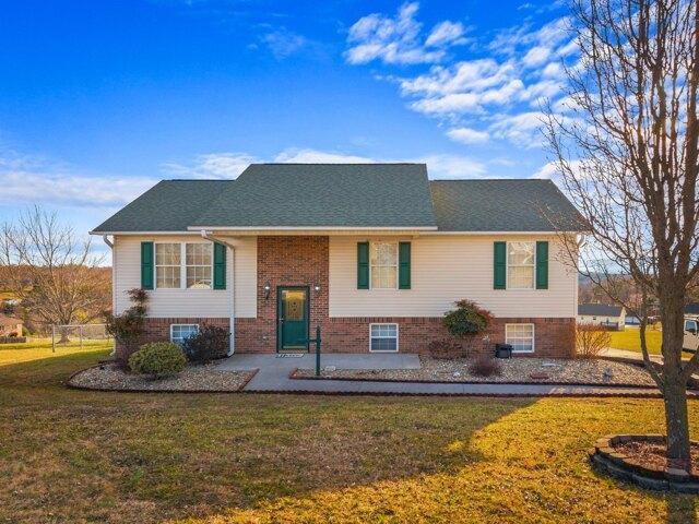 3 bedroom, Dandridge TN 37725 LS88426013