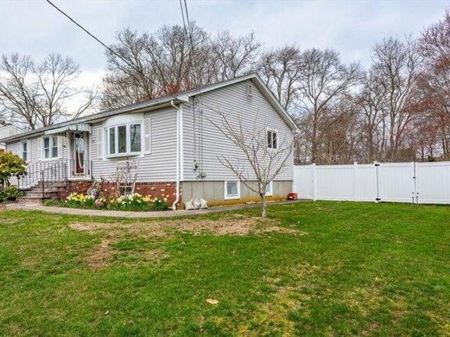 3 bedroom, Dartmouth MA 02747 LS103020053