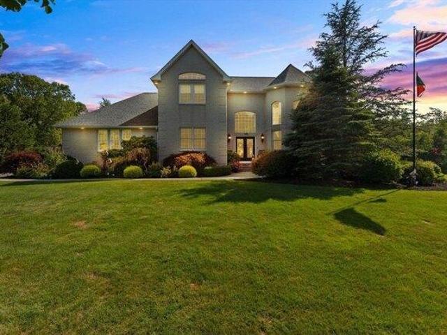 3 bedroom, Dartmouth MA 02747 102775488