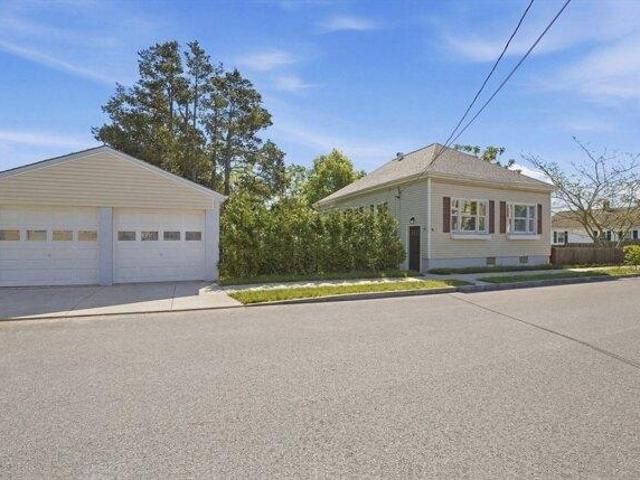 3 bedroom, Dartmouth MA 02748 104604265