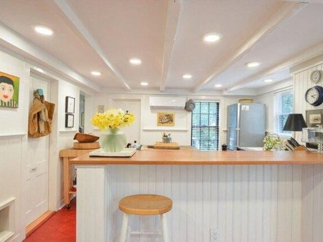 3 bedroom, Dartmouth MA 02748 104761200