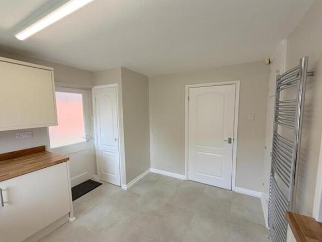 3 bedroom detached bungalow for rent in Chatsworth Close, Aston, Sheffield, S26