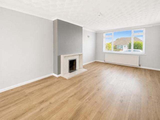 3 bedroom detached bungalow for rent in Cumberland Avenue, Goring By Sea, Worthing, BN12