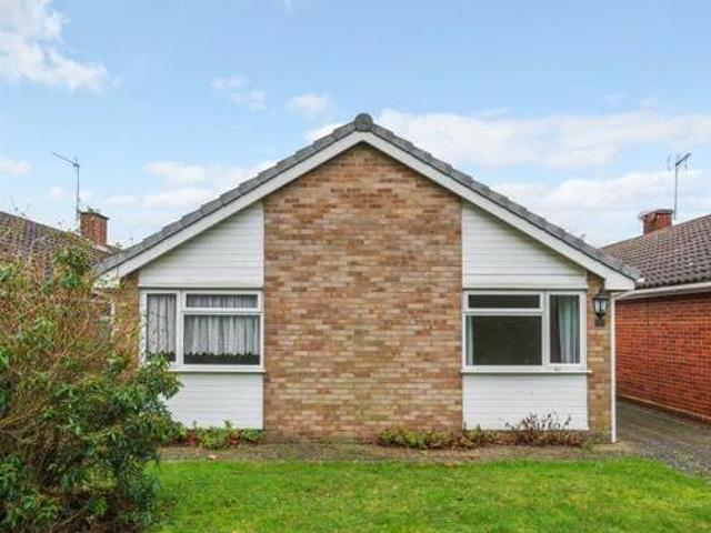 3 Bedroom Detached Bungalow For Rent In Berkshire
