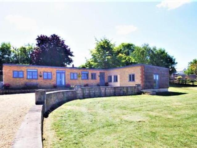 3 Bedroom Detached Bungalow For Rent In Bradenstoke
