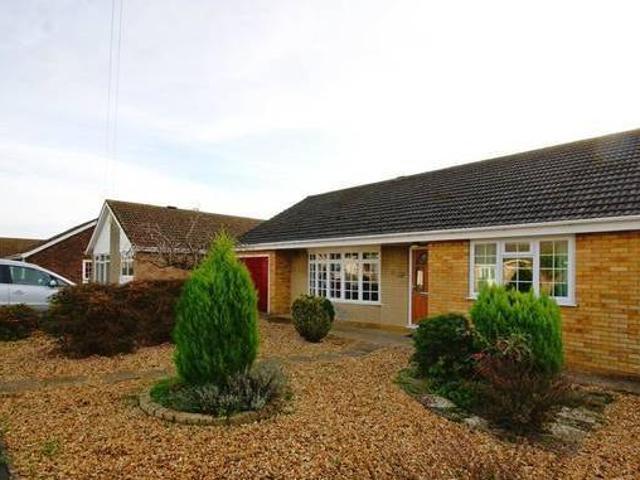 3 bedroom detached bungalow for rent in Kings Road Metheringham LN4