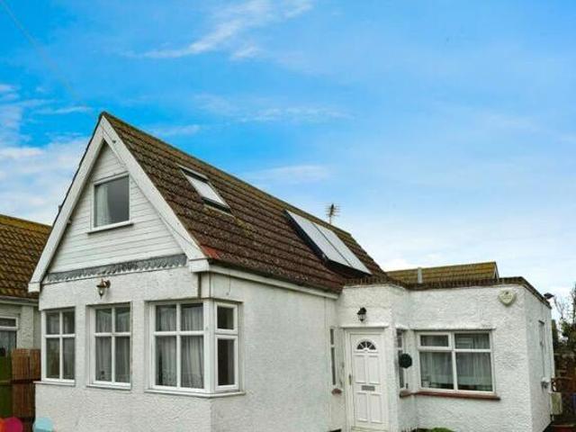3 Bedroom Detached Bungalow For Rent In Jaywick