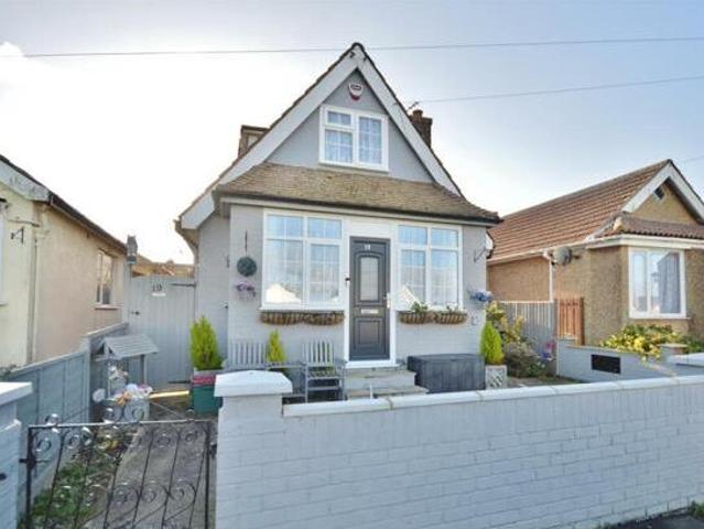 3 Bedroom Detached Bungalow For Rent In Jaywick