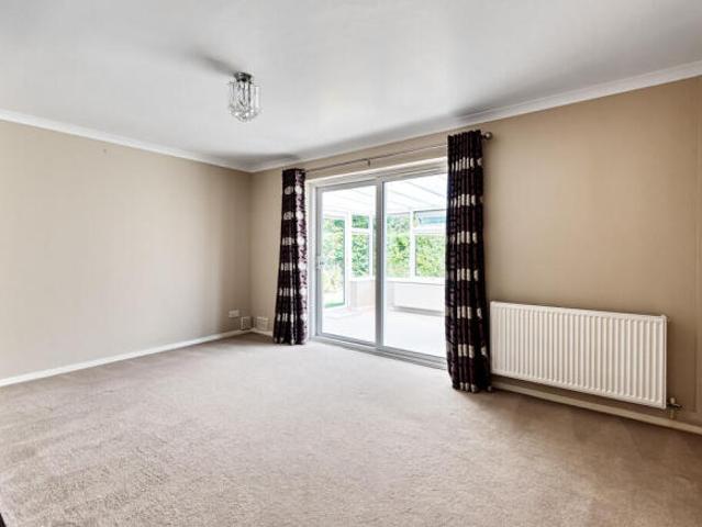 3 bedroom detached bungalow for rent in Long Mynd Avenue, Cheltenham GL51 3QN, GL51