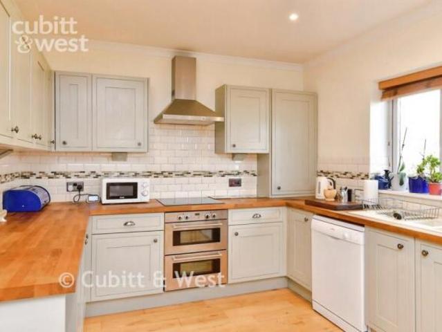 3 bedroom detached bungalow for rent in Mcwilliam Road, Brighton, BN2