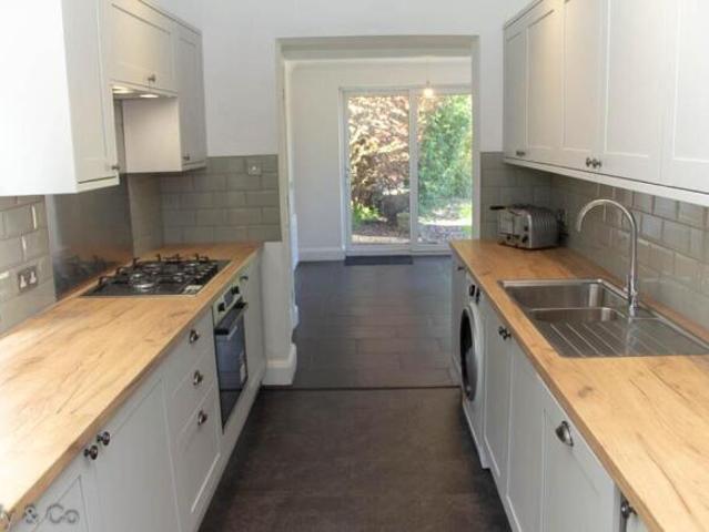 3 bedroom detached bungalow for rent in Millcroft, Westdene, Brighton, BN1