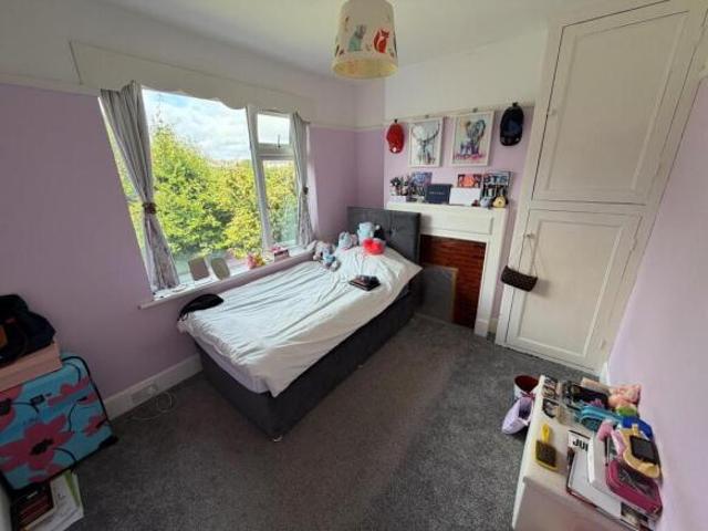 3 bedroom detached bungalow for rent in Newlyn Way, Poole, BH12
