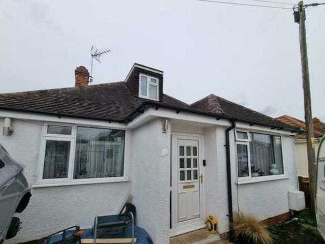 3 bedroom detached bungalow for rent in Radley Oxfordshire OX14