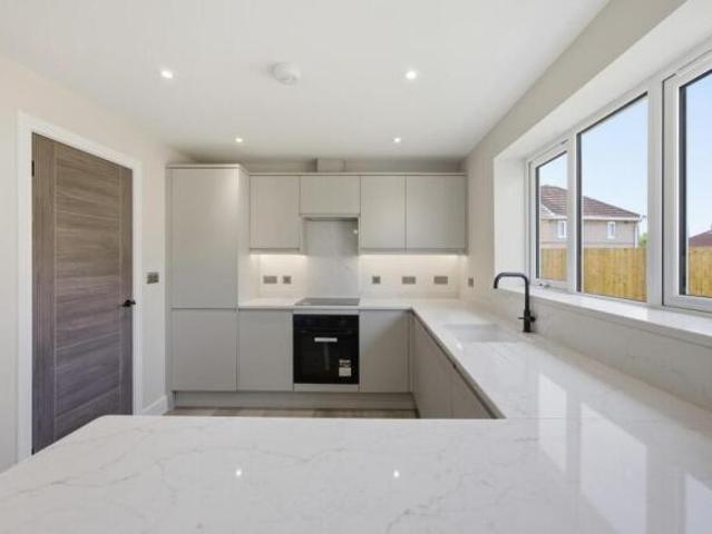 3 bedroom detached bungalow for rent in Winford Grove, Bedminster Down, Bristol, BS13