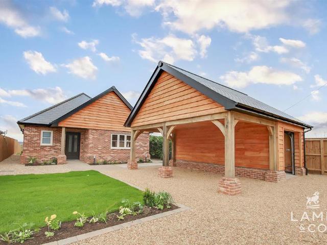 3 bedroom detached bungalow for sale