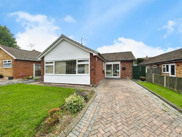 3 bedroom detached bungalow for sale