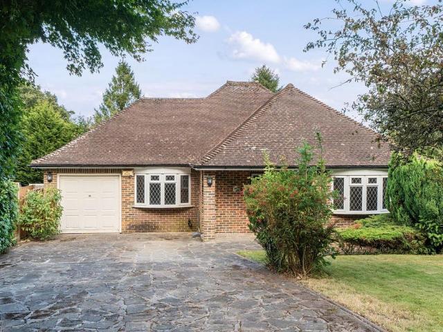 3 bedroom detached bungalow for sale