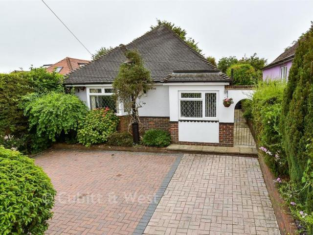 3 bedroom detached bungalow for sale