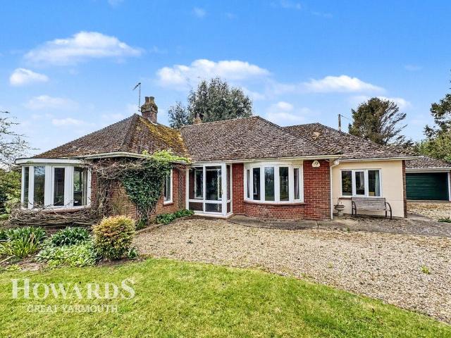 3 bedroom detached bungalow for sale