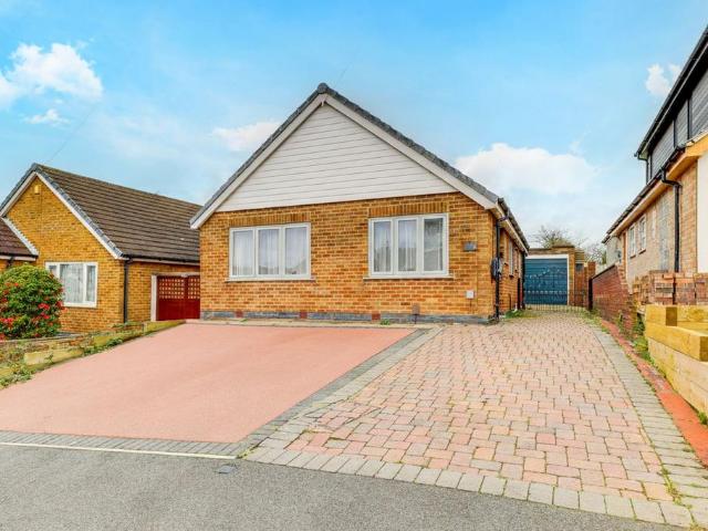 3 bedroom detached bungalow for sale
