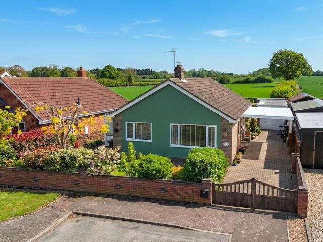 3 bedroom detached bungalow for sale