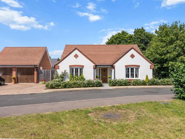 3 bedroom detached bungalow for sale