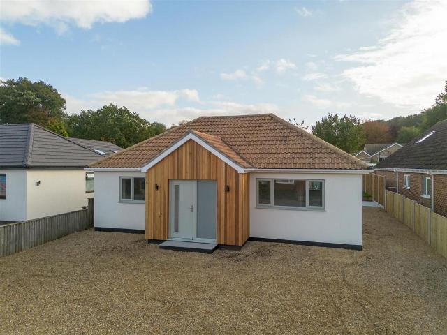 3 bedroom detached bungalow for sale
