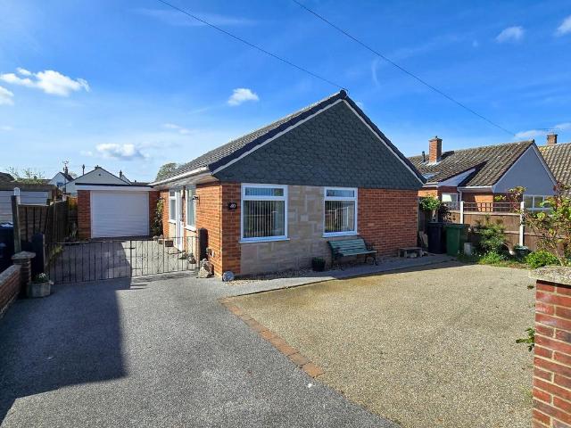 3 bedroom detached bungalow for sale