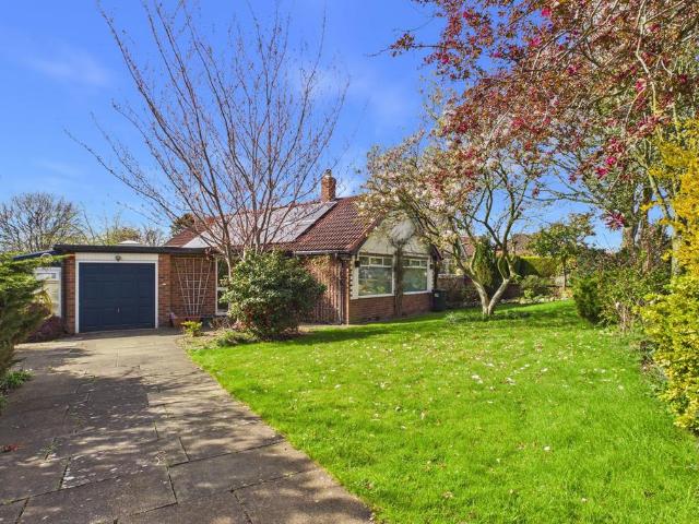 3 bedroom detached bungalow for sale