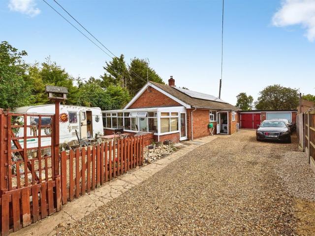 3 bedroom detached bungalow for sale