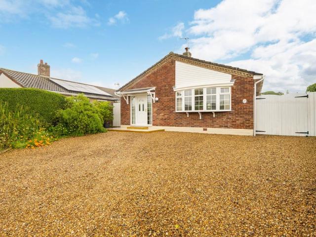 3 bedroom detached bungalow for sale