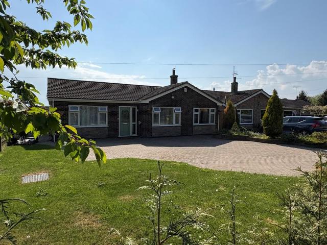3 bedroom detached bungalow for sale