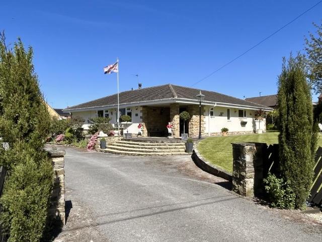 3 bedroom detached bungalow for sale