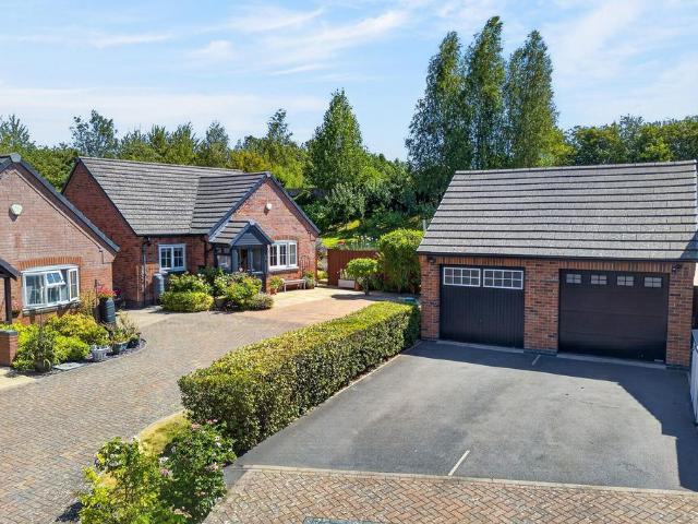 3 bedroom detached bungalow for sale