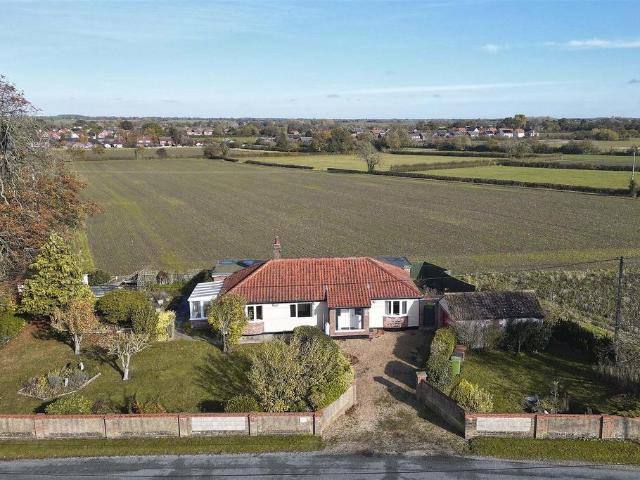 3 bedroom detached bungalow for sale