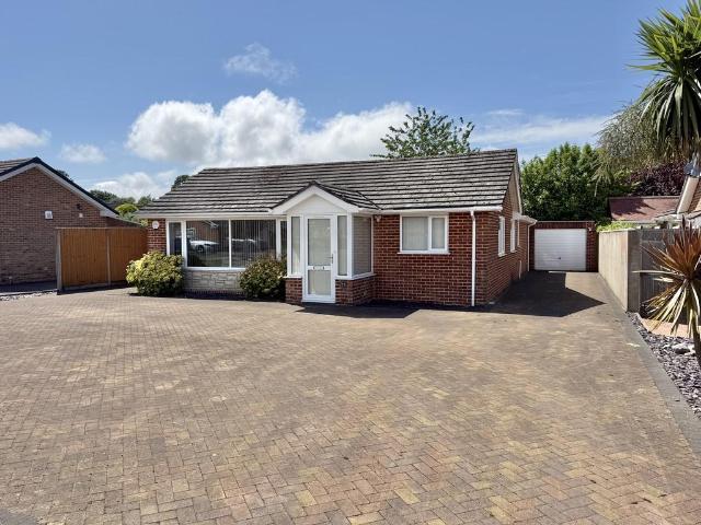 3 bedroom detached bungalow for sale