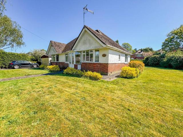 3 bedroom detached bungalow for sale