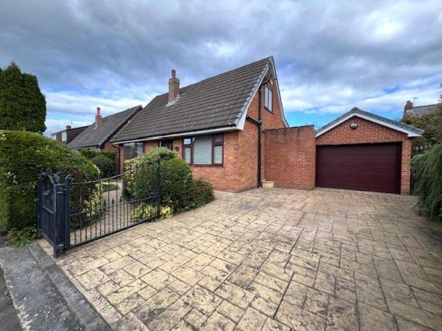 3 bedroom detached bungalow for sale