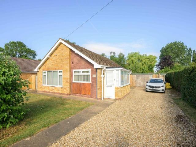 3 bedroom detached bungalow for sale
