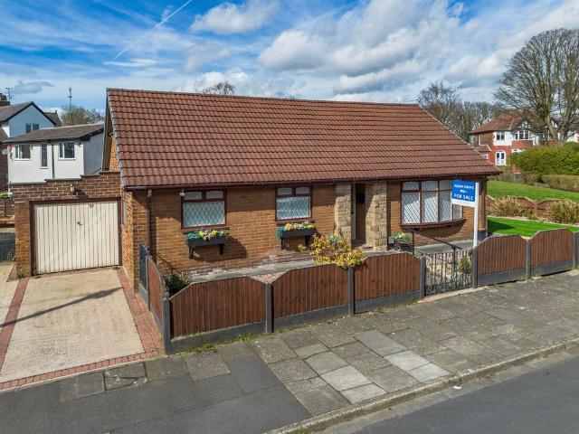 3 bedroom detached bungalow for sale