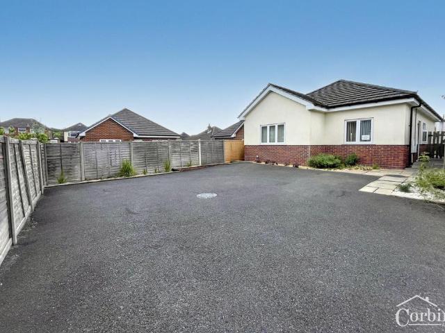 3 bedroom detached bungalow for sale