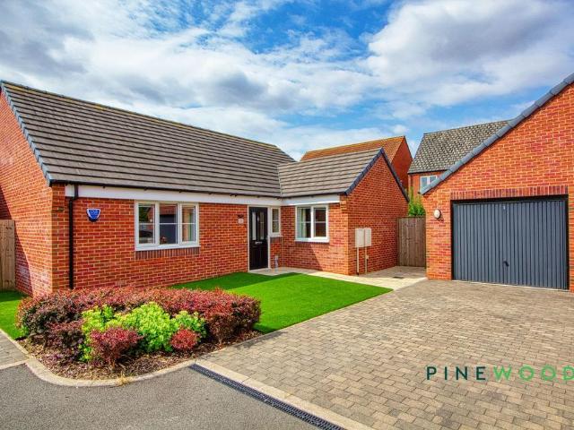 3 bedroom detached bungalow for sale