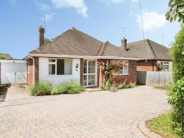 3 bedroom detached bungalow for sale