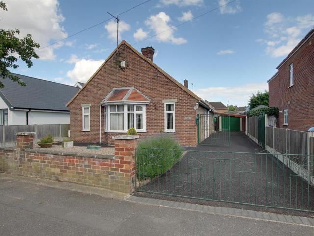 3 bedroom detached bungalow for sale