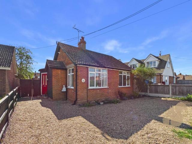 3 bedroom detached bungalow for sale