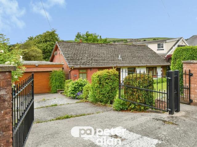 3 bedroom detached bungalow for sale