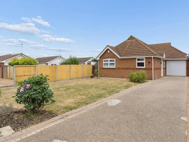 3 bedroom detached bungalow for sale