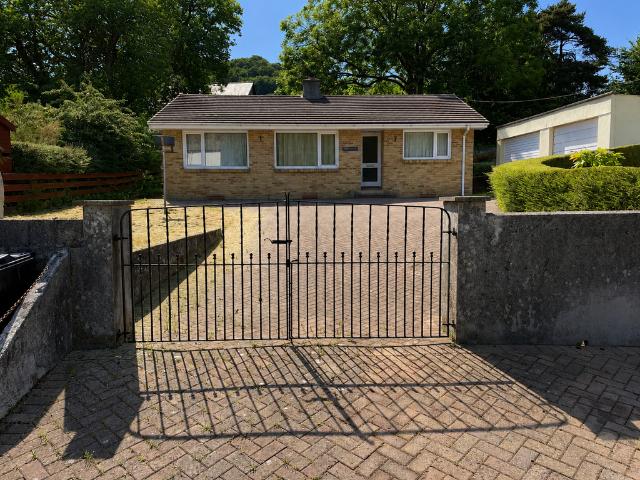 3 bedroom detached bungalow for sale